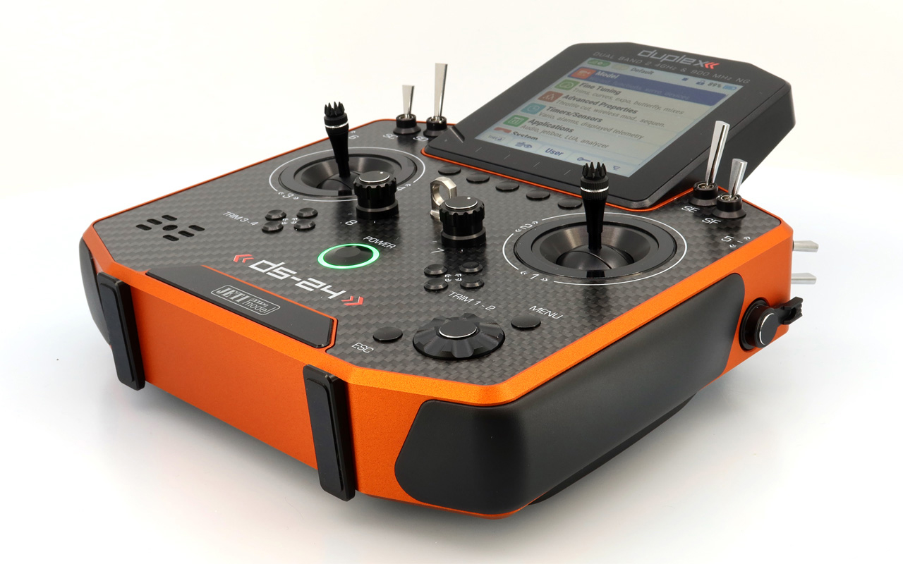 JETI DS-24 II Carbon Line – Jetzt bei Voltmaster verfügbar!